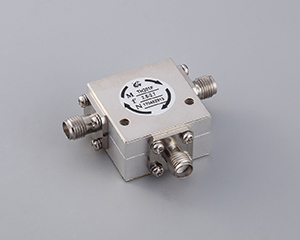 2.0 GHz to 4.0 GHz, 0.4 dB Insertion Loss, 23 dB Isolation, SMA/N ...