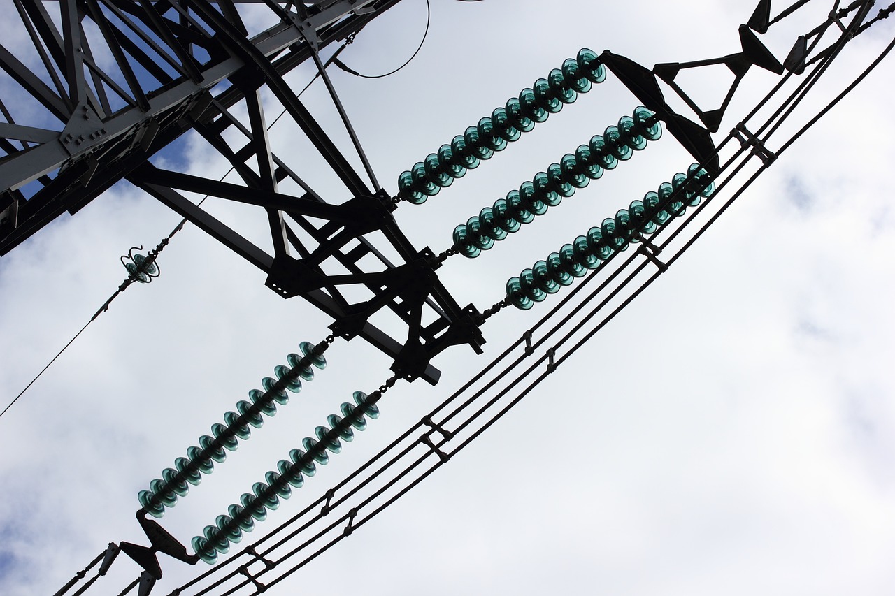 Understanding the Role of Isolators in Electrical Systems - RFecho